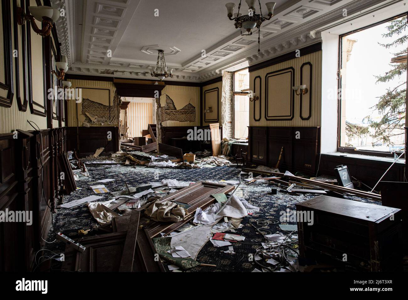 Destroyed hall hi-res stock photography and images - Alamy