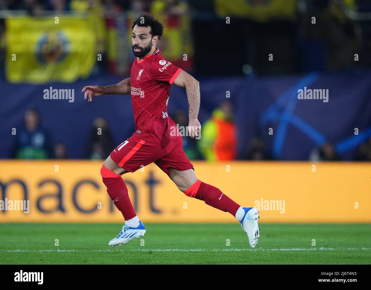 Mohamed salah champions league 2021 hi-res stock photography and images ...