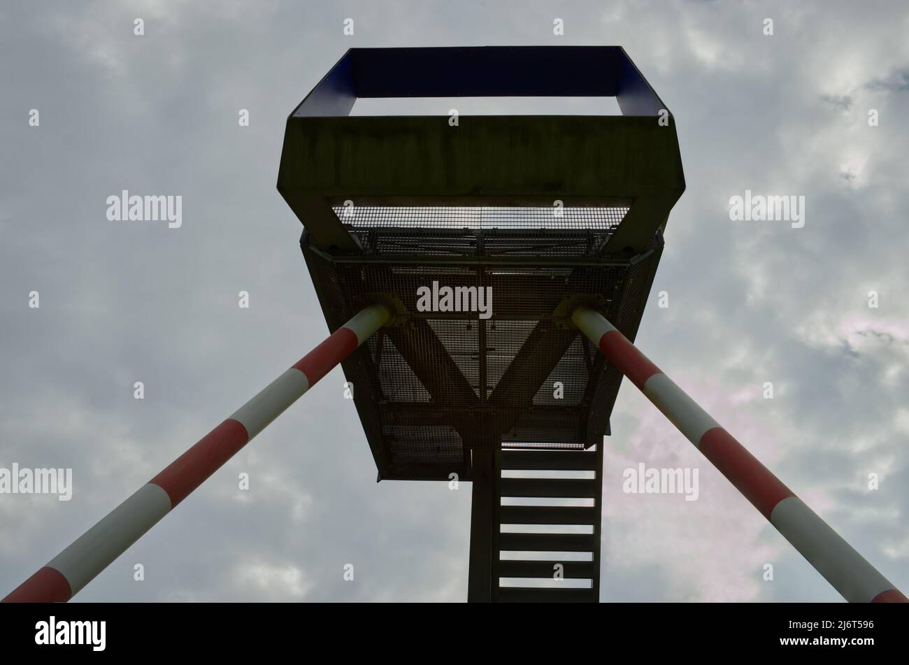 load bearing construction of a viewing platform (observation deck) in a ...