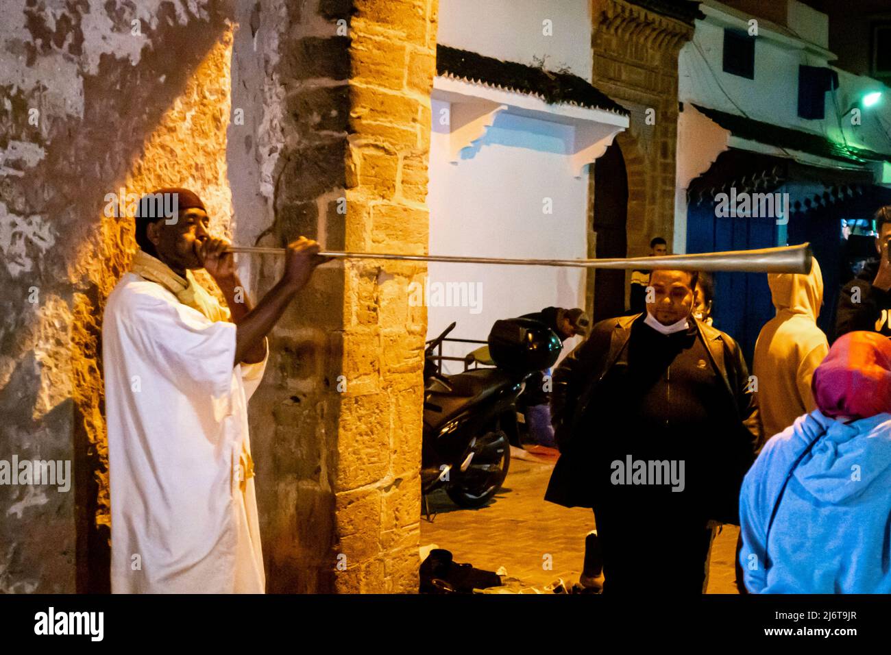 Moroccan music player street hi-res stock photography and images - Alamy