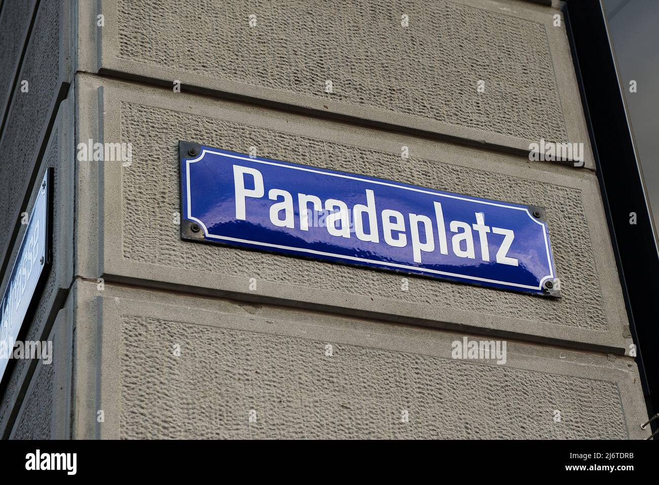 Street sign "Paradeplatz", Zurich, Switzerland Stock Photo - Alamy
