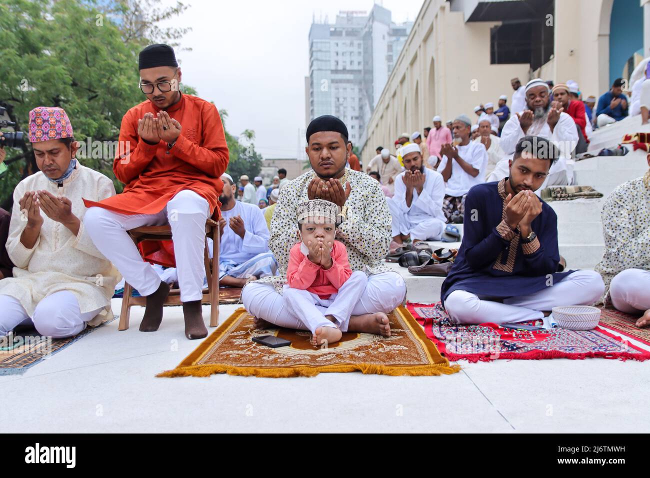 Eid ul fitr hi-res stock photography and images - Alamy