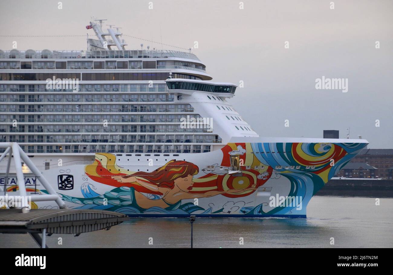 Cruises and navy Stock Photo - Alamy