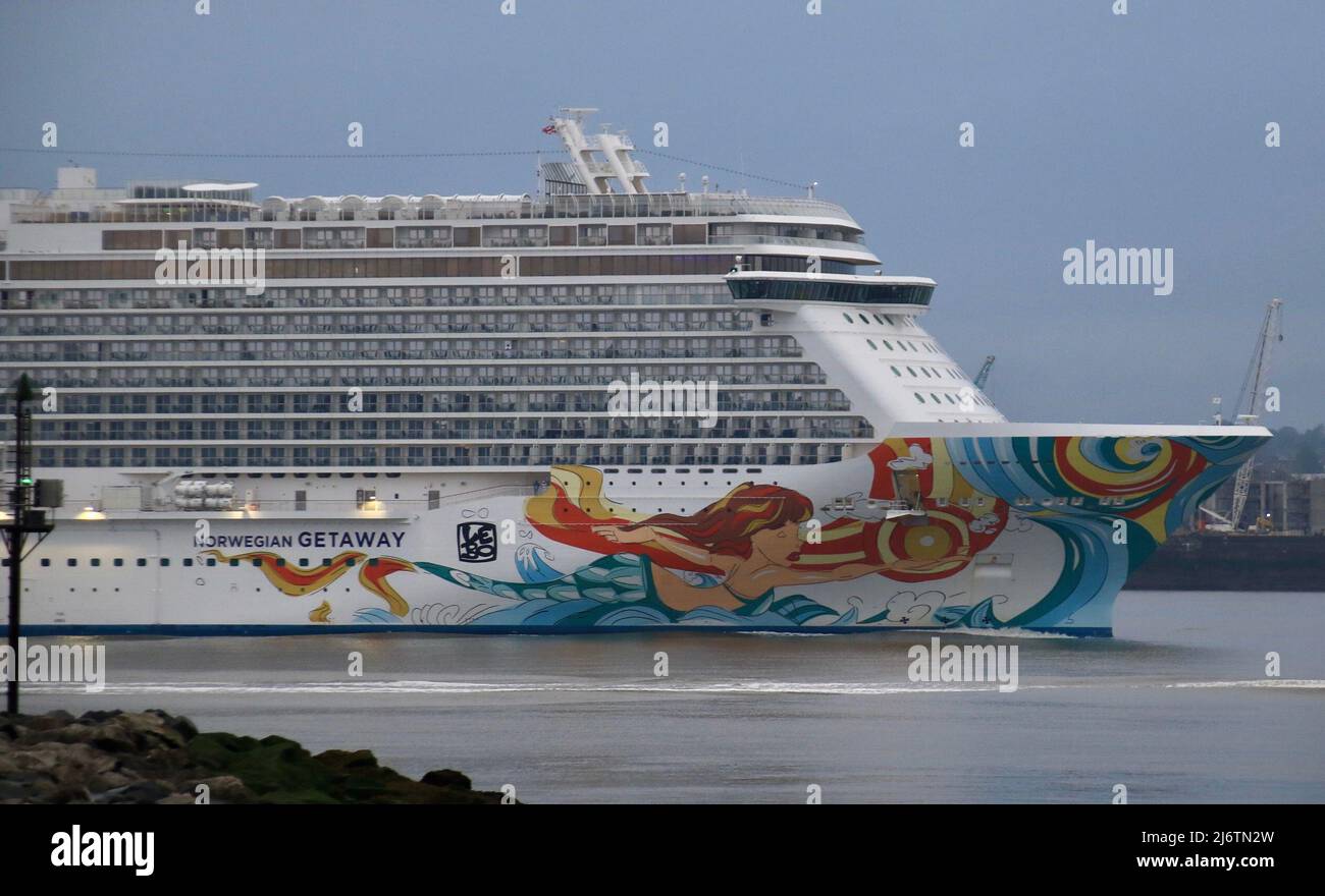 Cruises and navy Stock Photo - Alamy