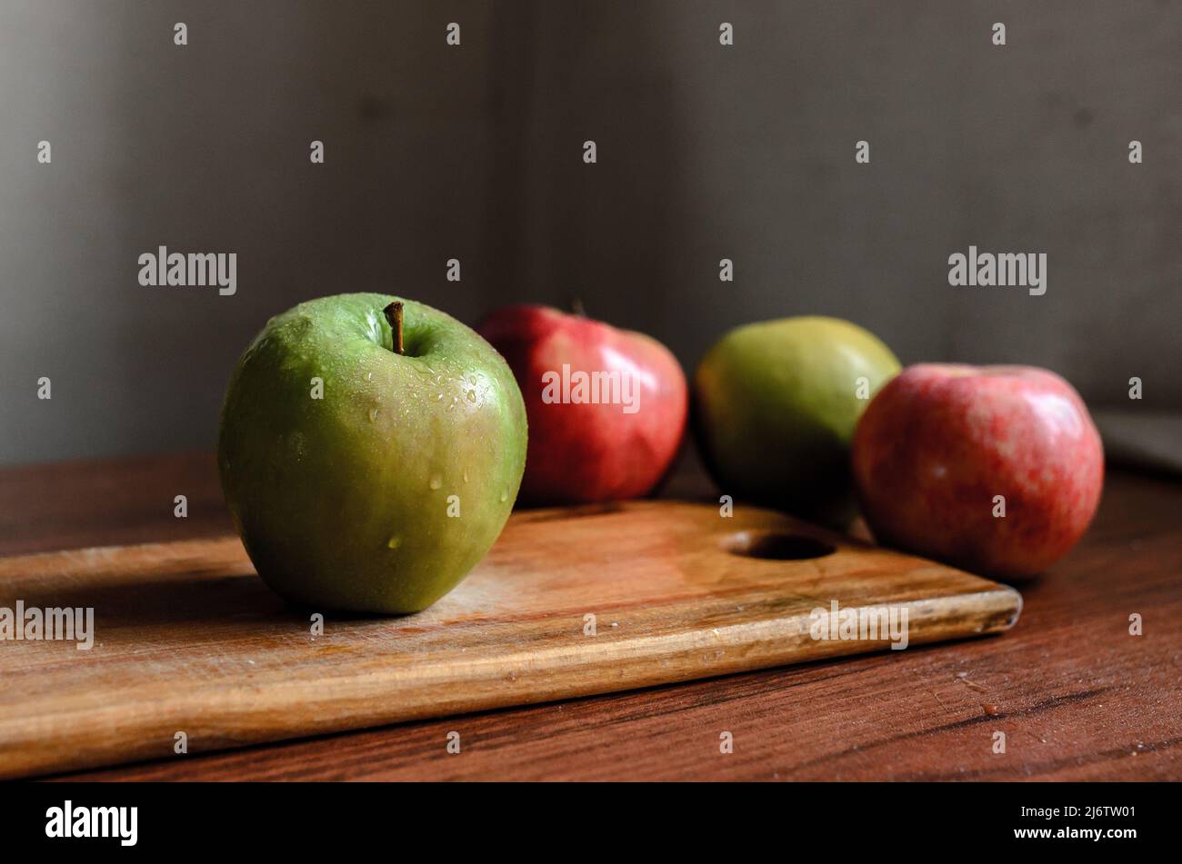 Still life of apples on a table Stock Photo - Alamy