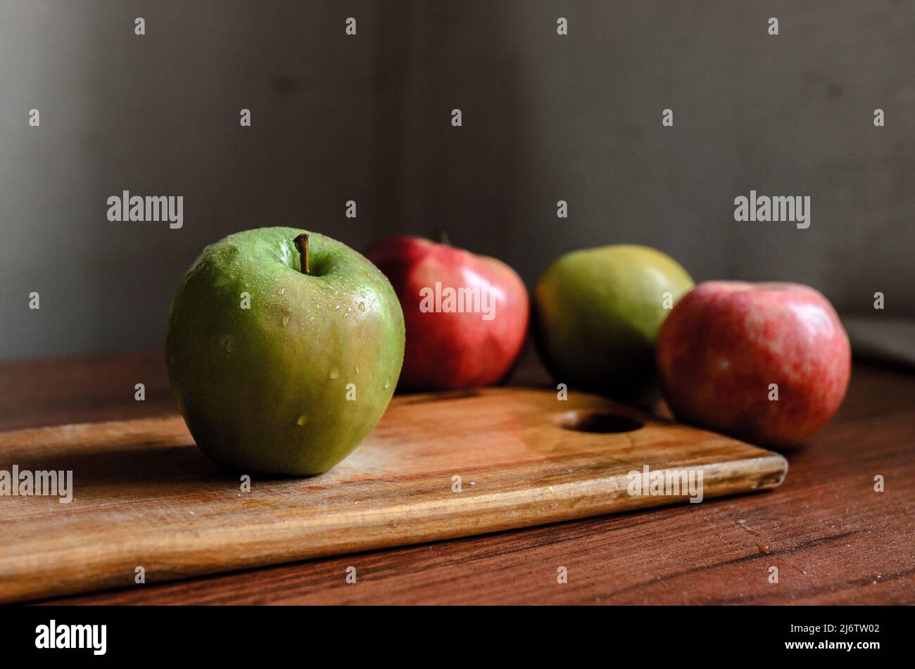 Still life with apples and pitcher hi-res stock photography and images ...