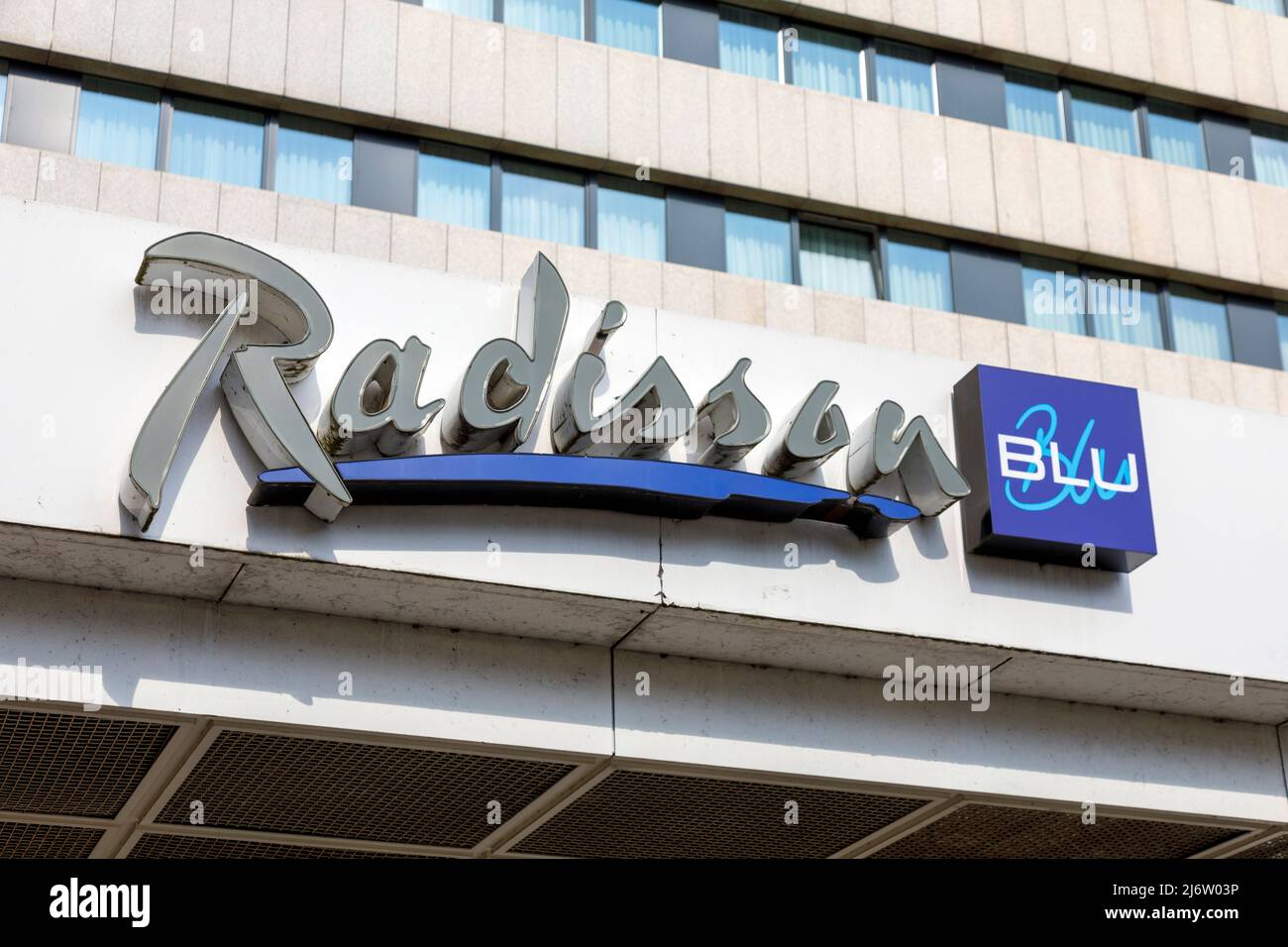 Radisson logo hi-res stock photography and images - Alamy