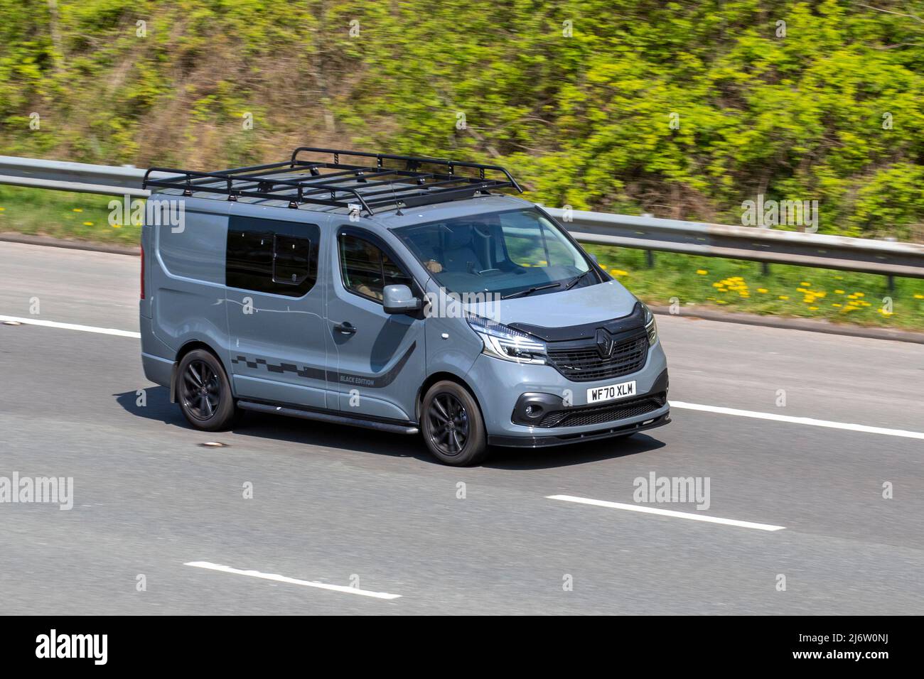 Renault trafic swb special edition sl28 energy dci hi-res stock ...