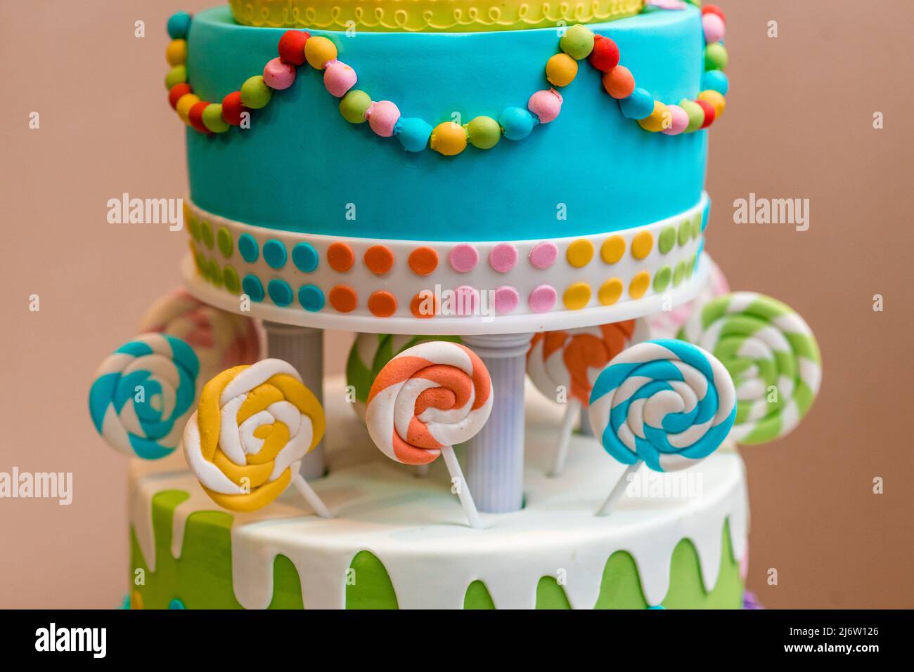 Five layer cake hi-res stock photography and images - Alamy