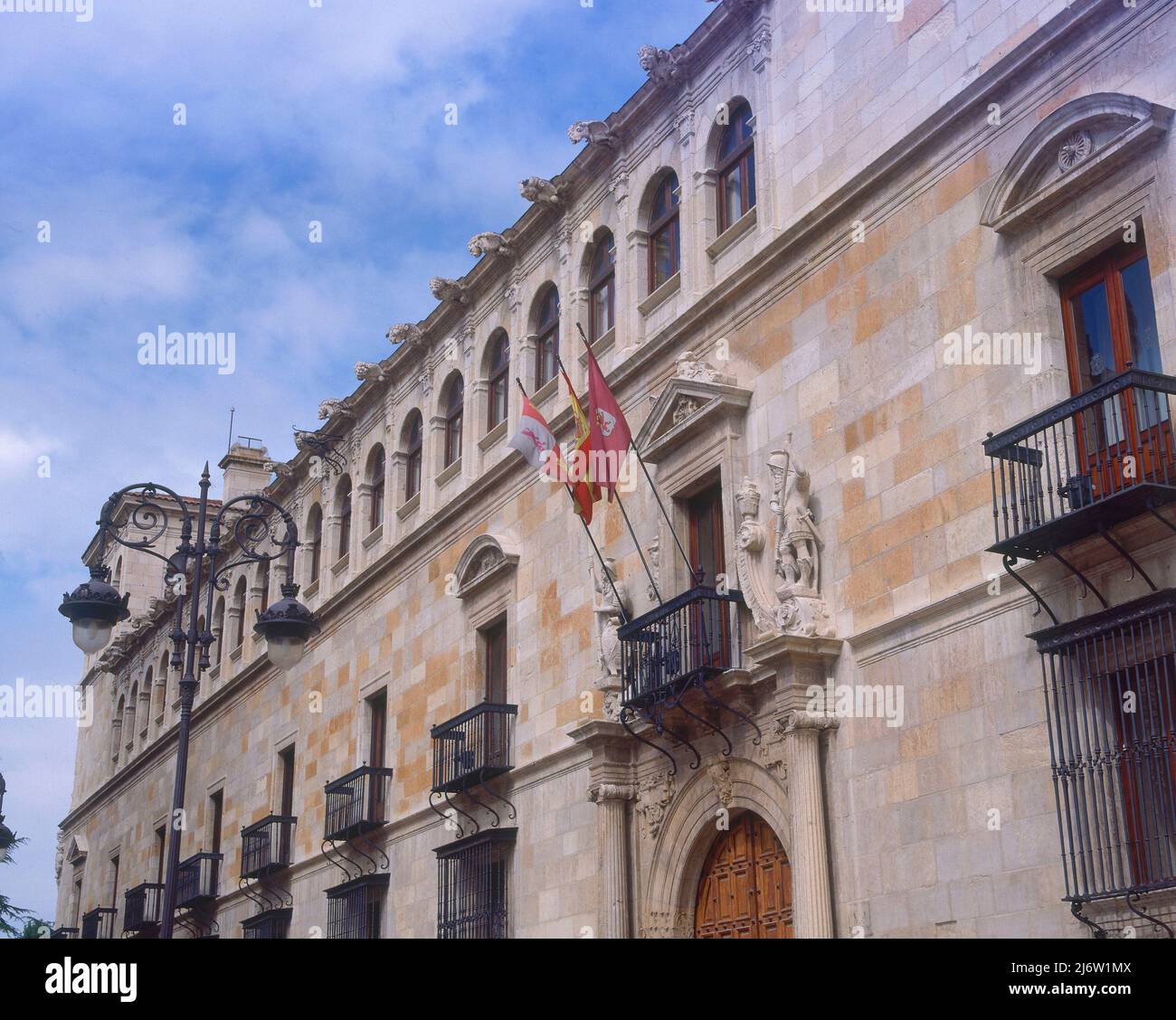 Palacio de guzman de leon hi-res stock photography and images - Alamy