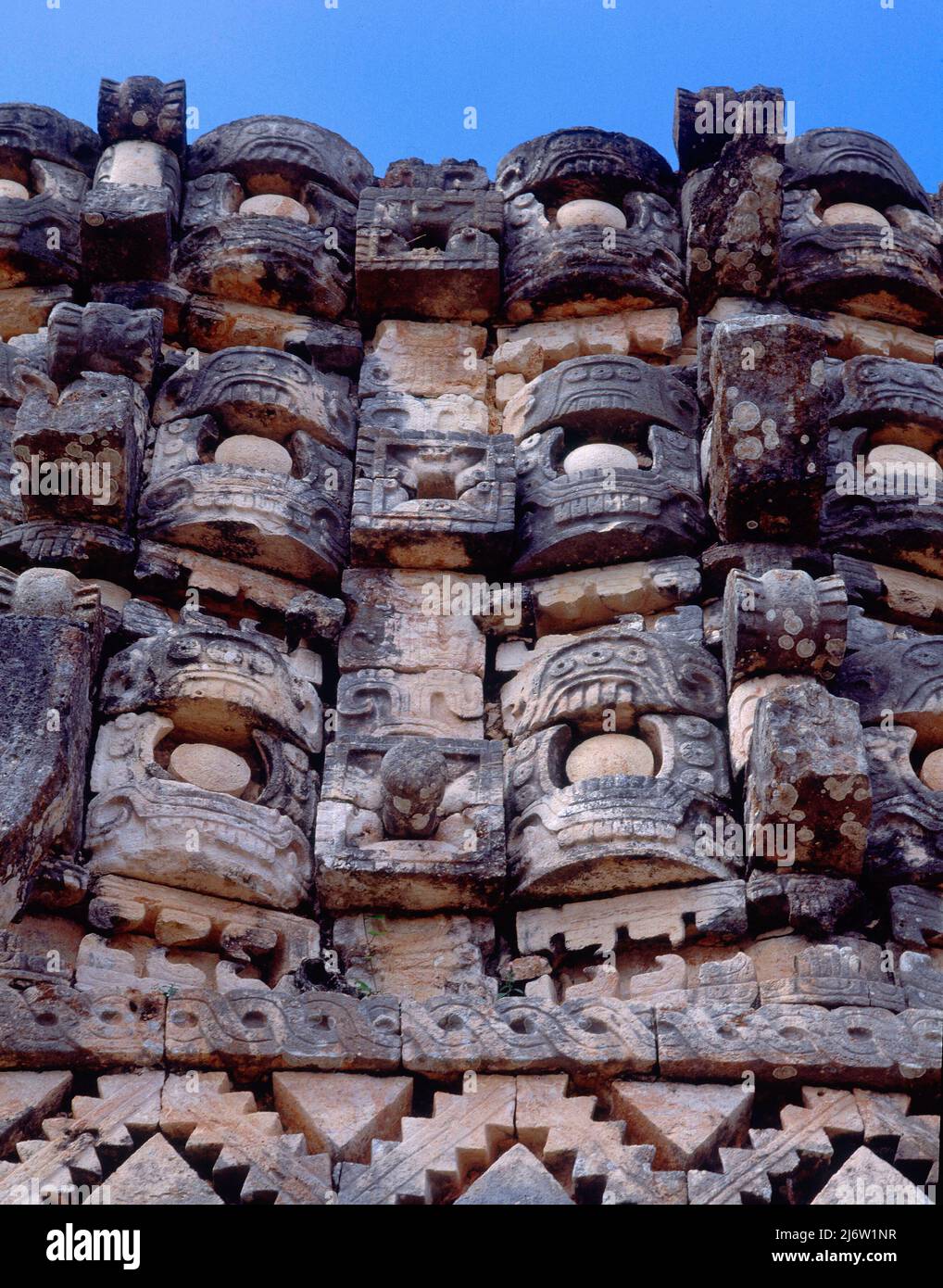 CODZ POOP O PALACIO DE LAS MASCARAS- DETALLE DE LOS MASCARONES DE CHAC ...