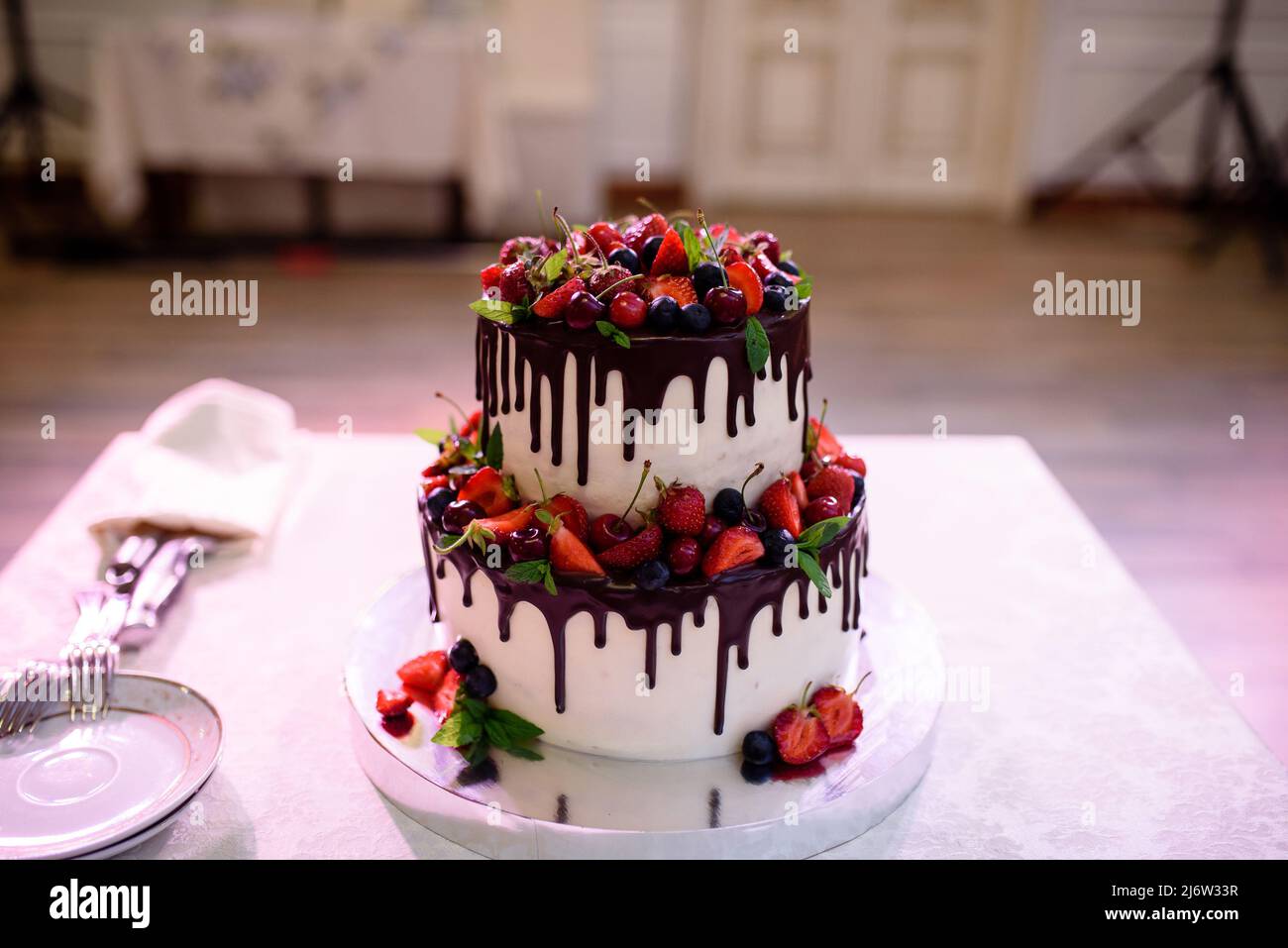 A beautiful cake with fresh berries Stock Photo - Alamy