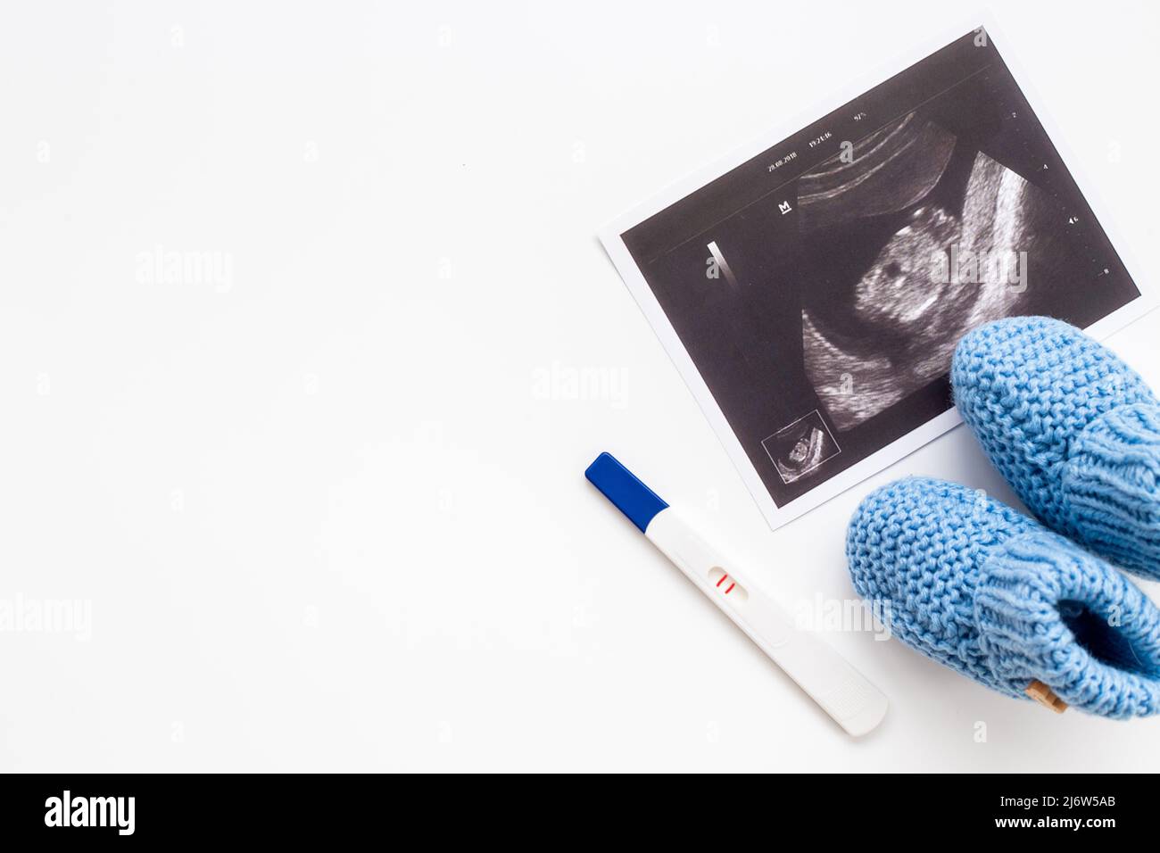 Baby and parent screening hi-res stock photography and images - Alamy