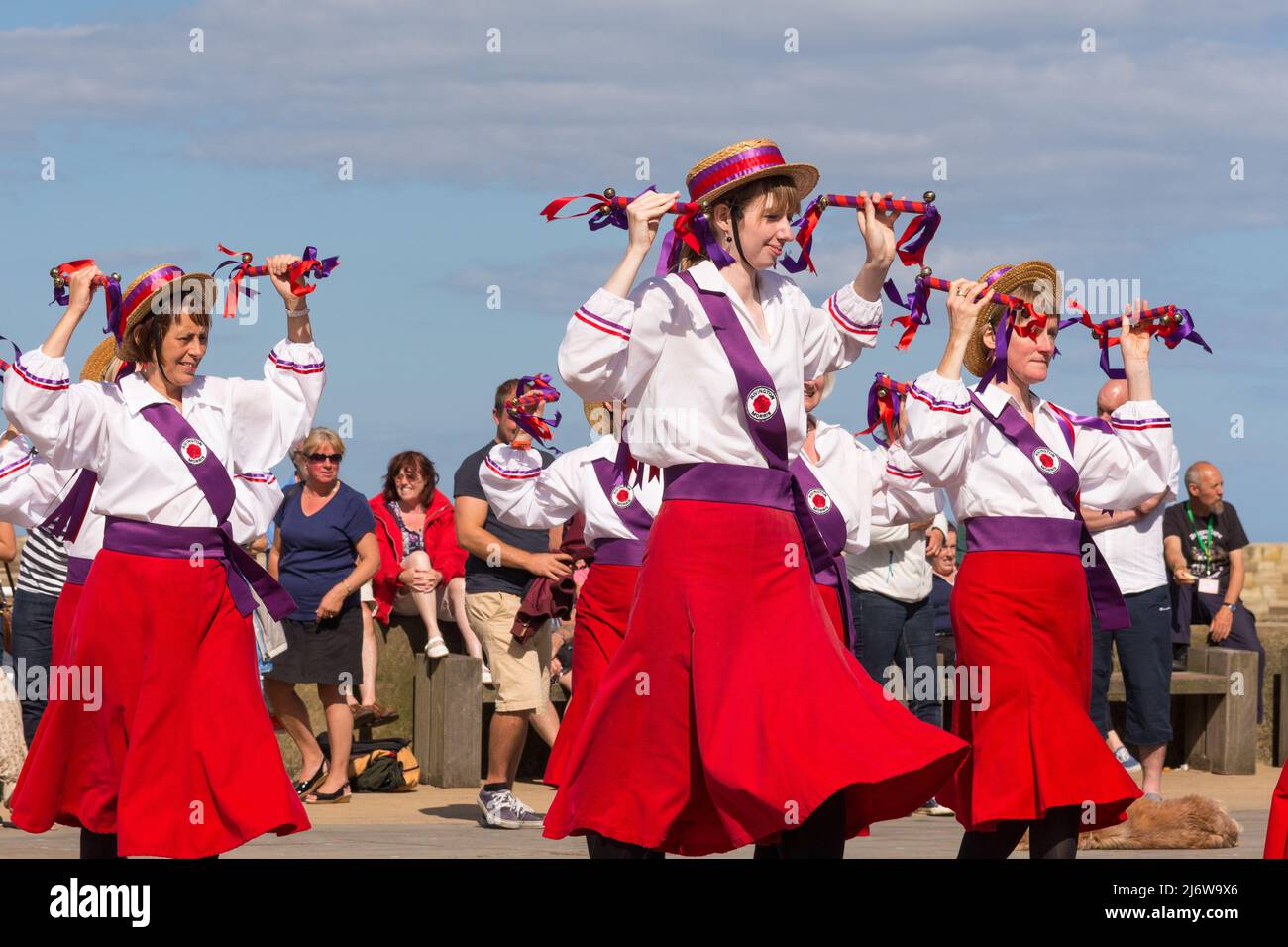 Traditional dancing at Whitby folk week Stock Photo - Alamy