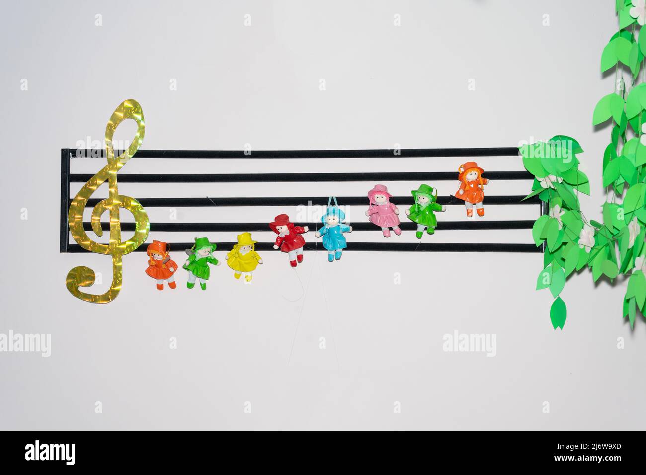 Music notes in the form of baby darts Stock Photo - Alamy