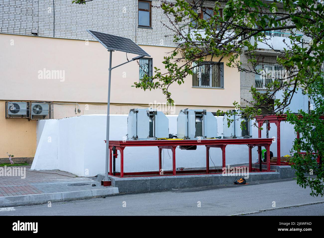 Solar battery. Construction and configuration of solar panels ...