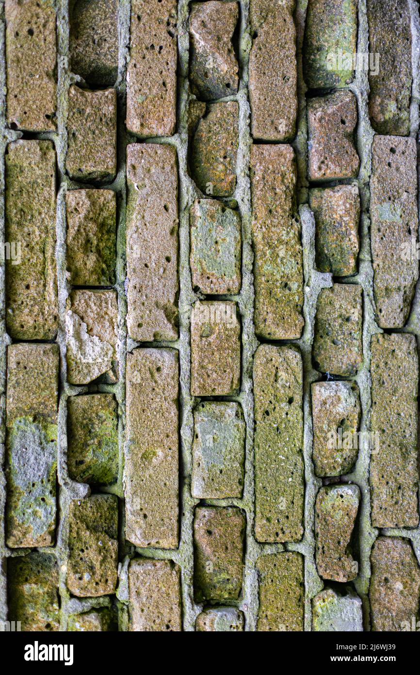 Vertical masonry hi-res stock photography and images - Alamy