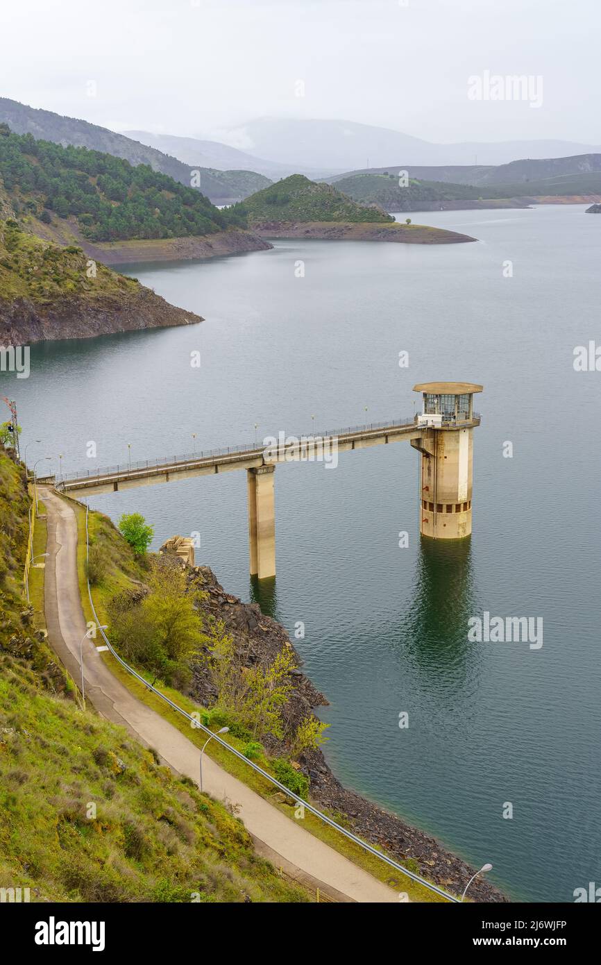 Reservoir control tower hi-res stock photography and images - Alamy
