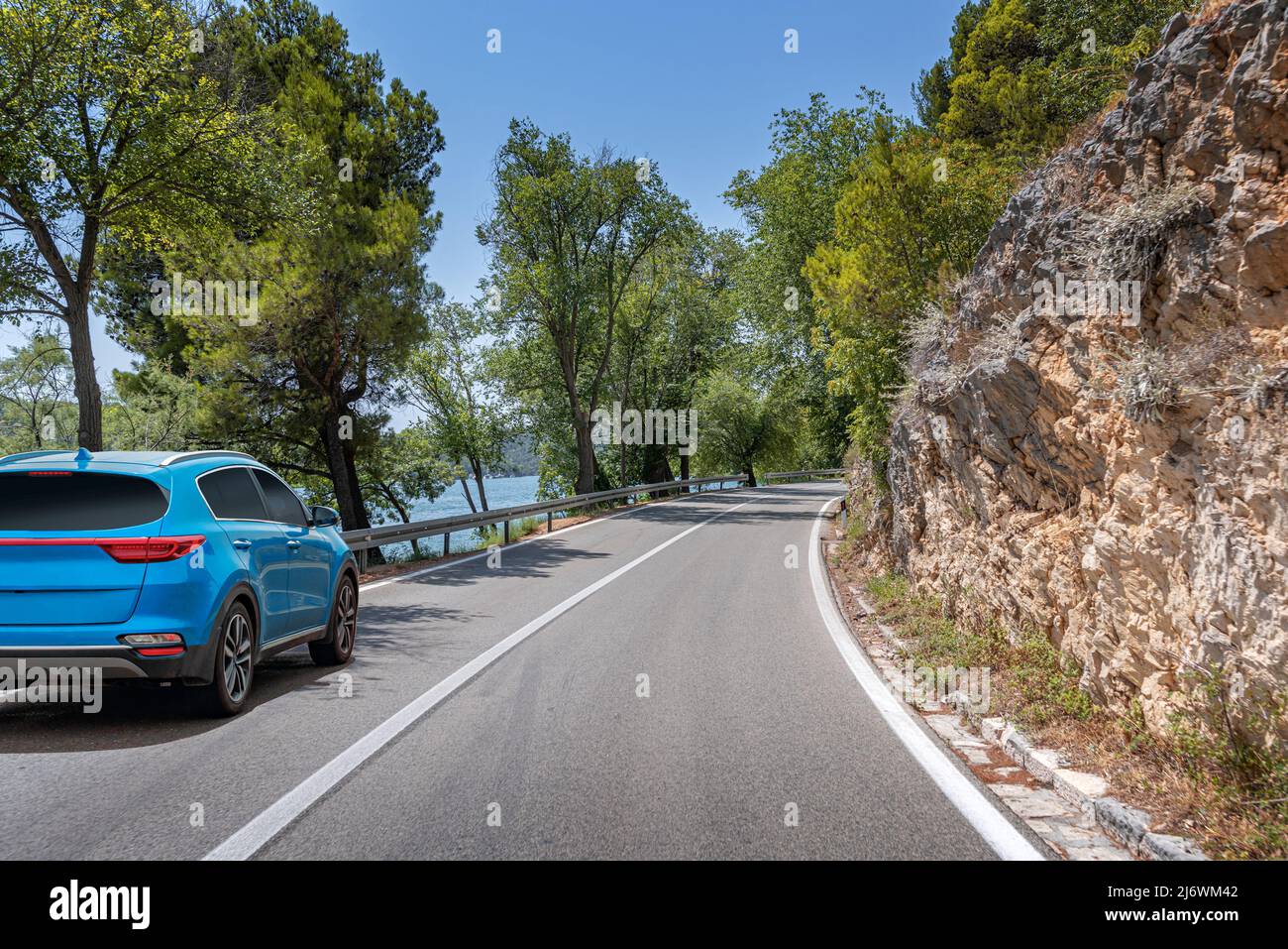 Accelerating car hi-res stock photography and images - Alamy
