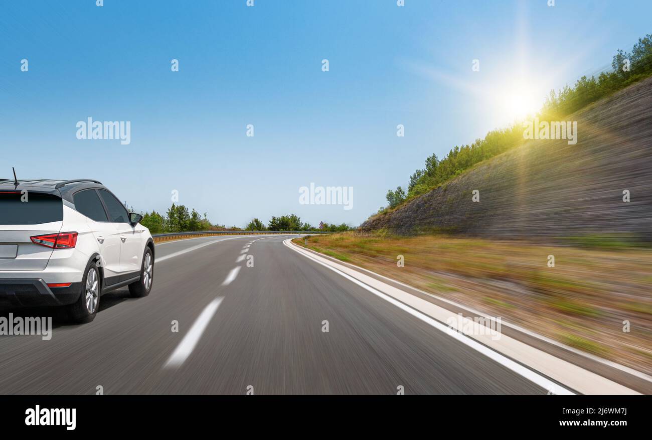 Accelerating car hi-res stock photography and images - Alamy