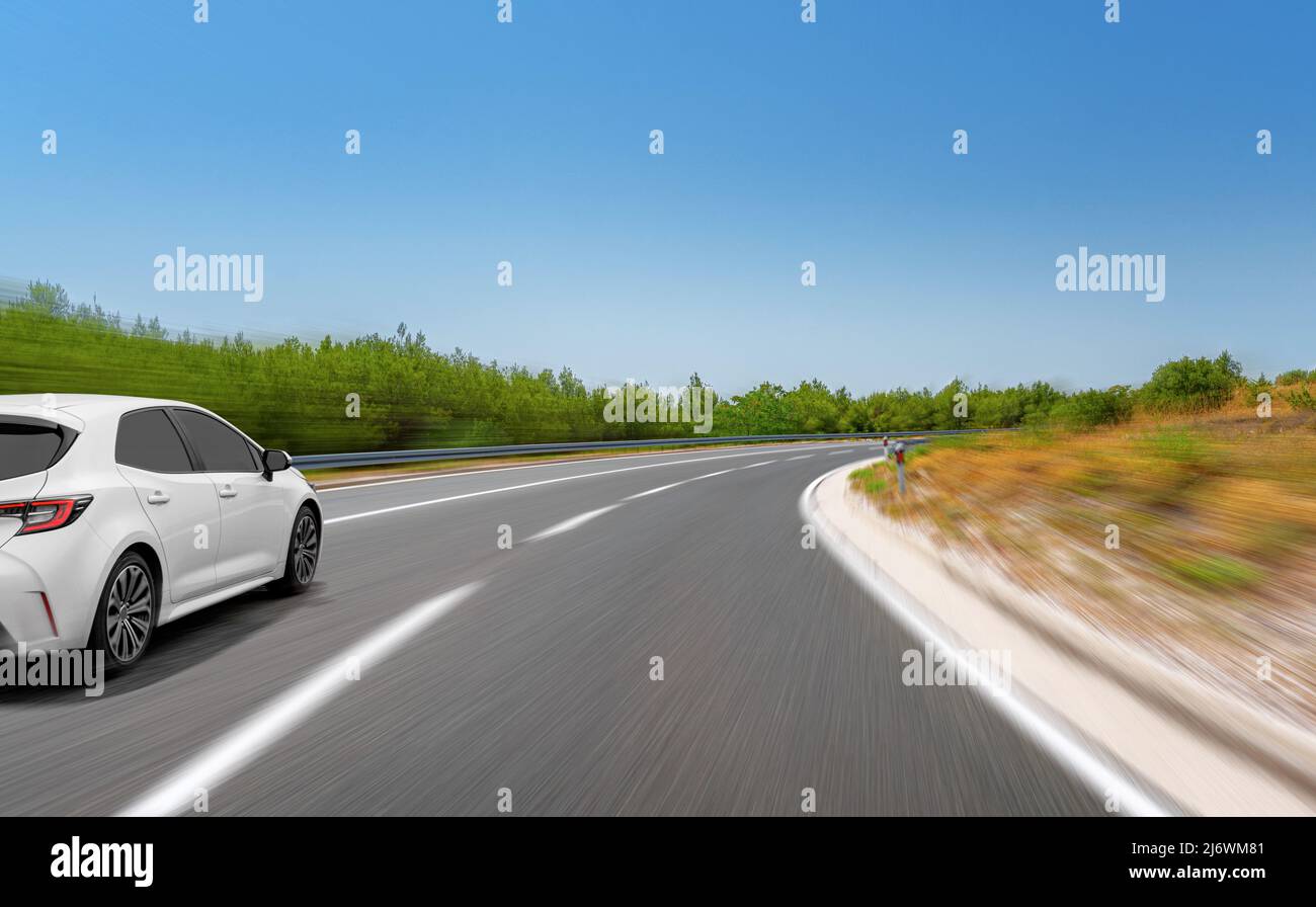Accelerating car hi-res stock photography and images - Alamy