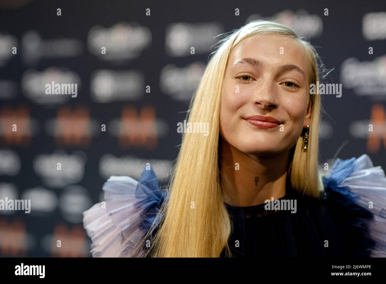 2022-05-04 15:37:14 TURIN - S10 poses for the press after her second ...