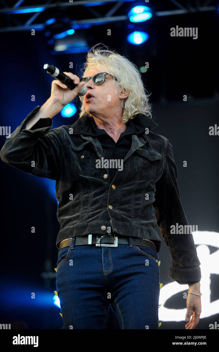 Sir Bob Geldof Lead singer of The Boomtown Rats performs live on stage ...