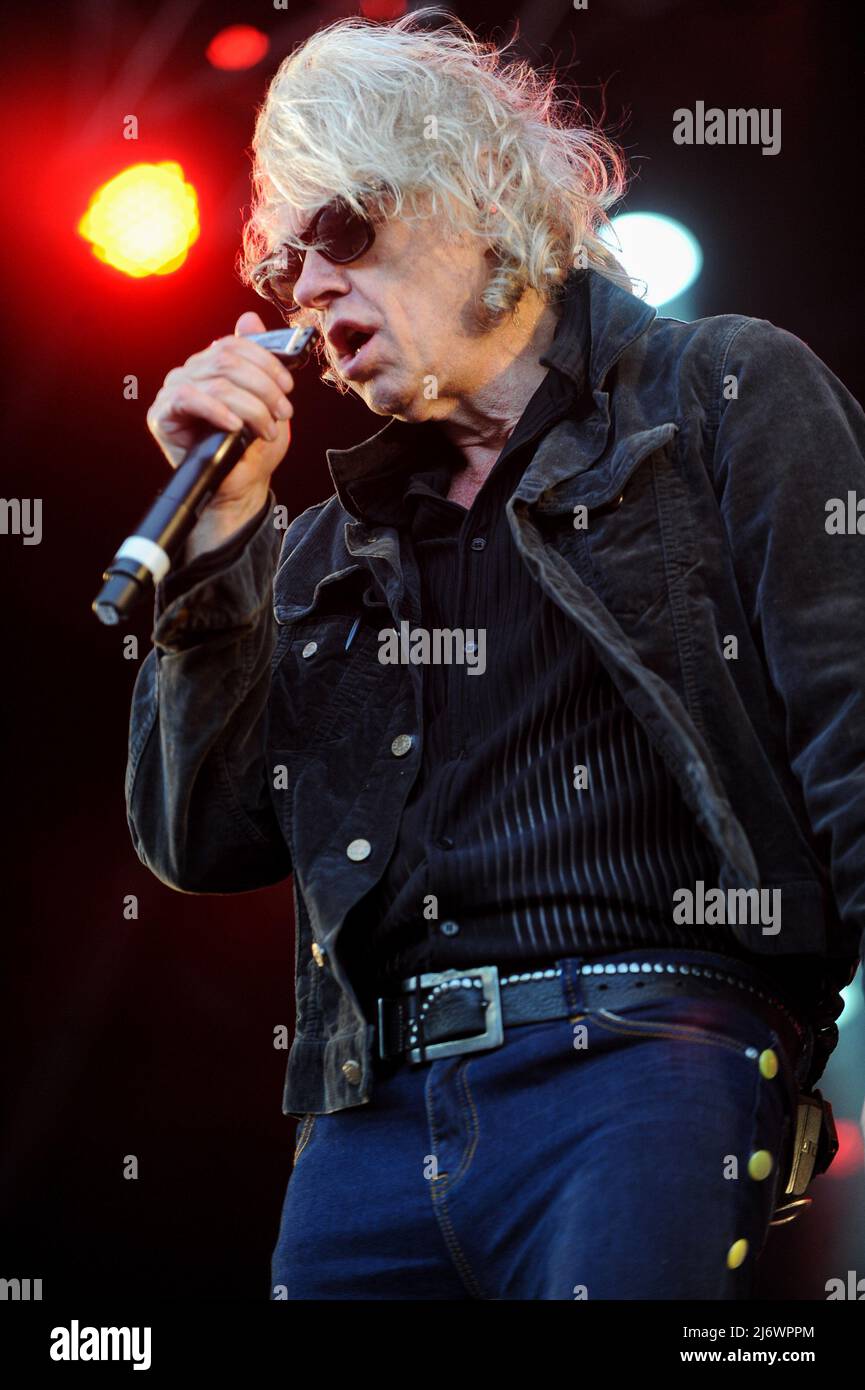 Sir Bob Geldof Lead singer of The Boomtown Rats performs live on stage ...
