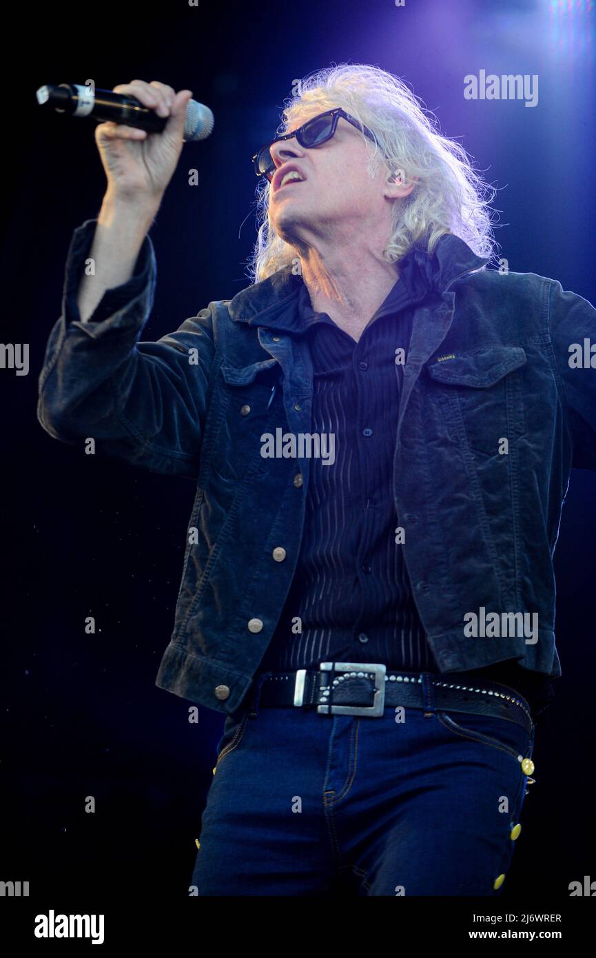 Sir Bob Geldof Lead singer of The Boomtown Rats performs live on stage ...