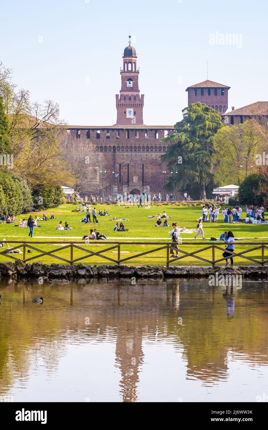 Parco del castello sforzesco hi-res stock photography and images - Alamy