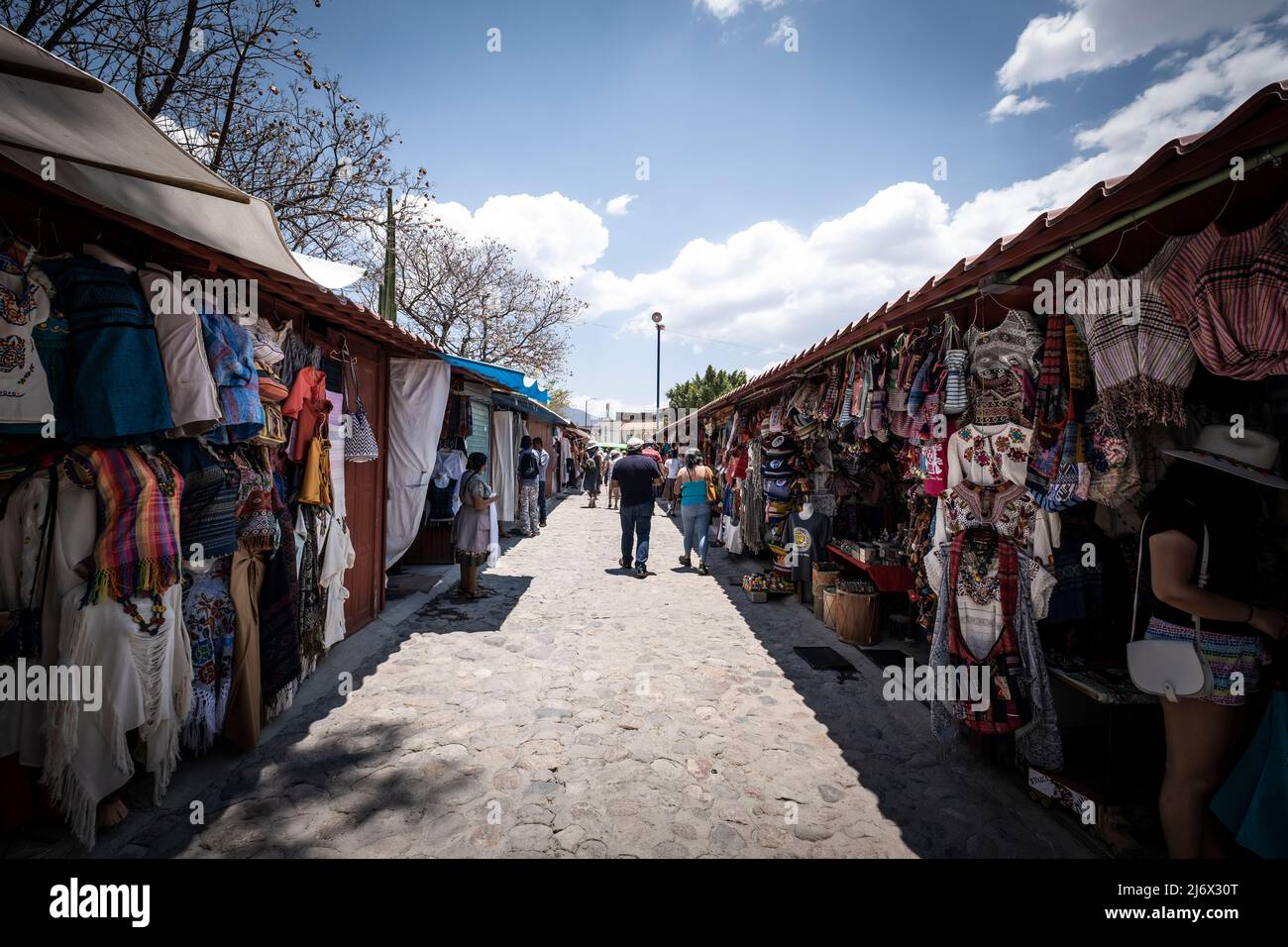 street market at Mitla, Oaxaca, Mexico Stock Photo - Alamy