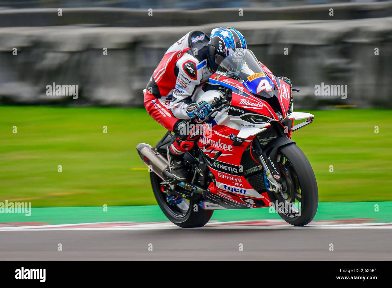 Ian Hutchison, BMW, Oulton Park, BSB Stock Photo - Alamy