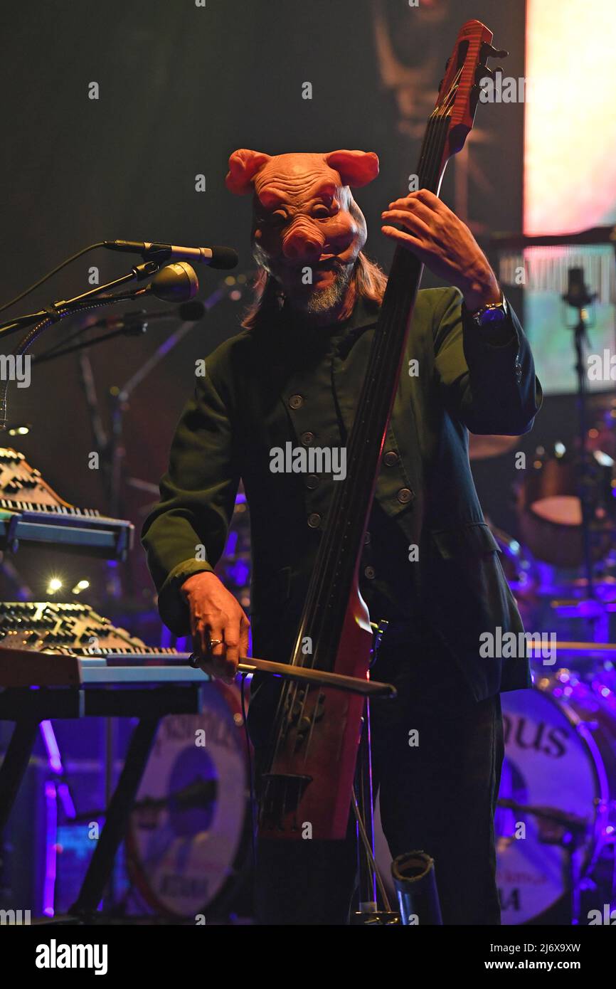 MIAMI BEACH, FL - MAY 03: Primus A Tribute To Kings Tour performing ...