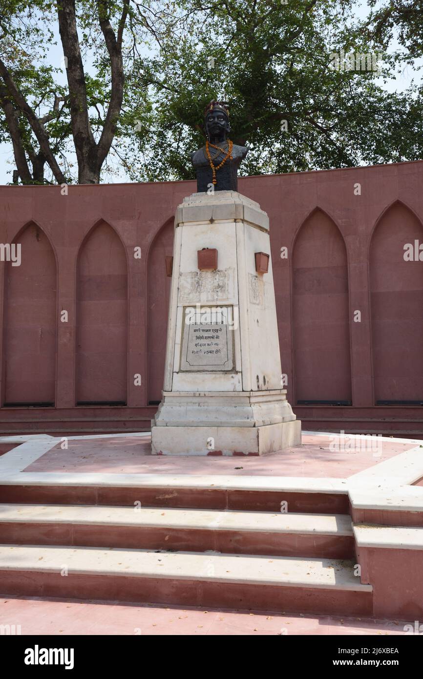 Bust of Tantia Tope at Nana Rao Park or Company Bagh (formerly Memorial ...