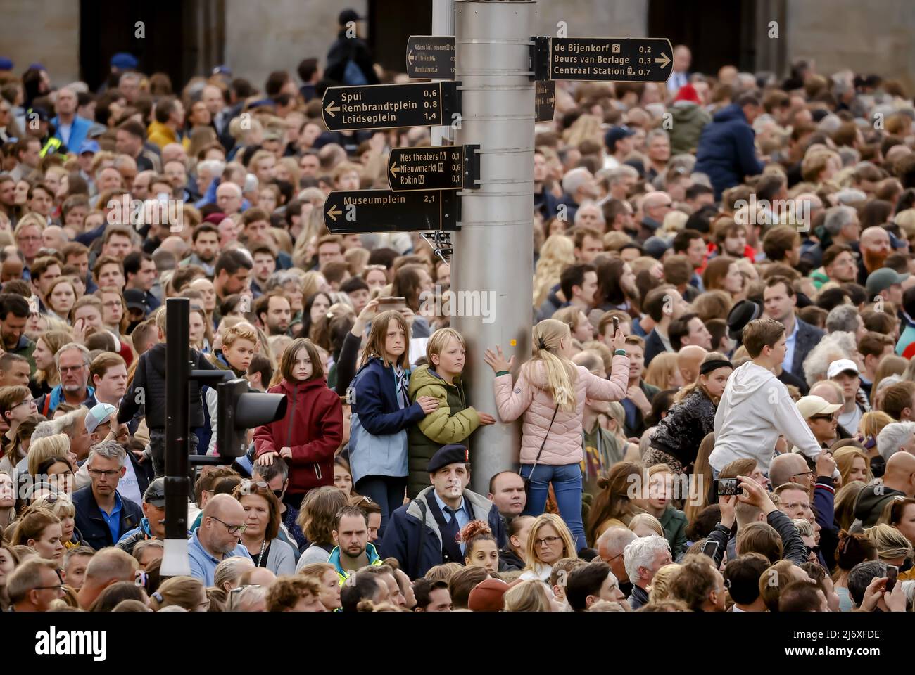 Dam square amsterdam overview hi-res stock photography and images - Alamy