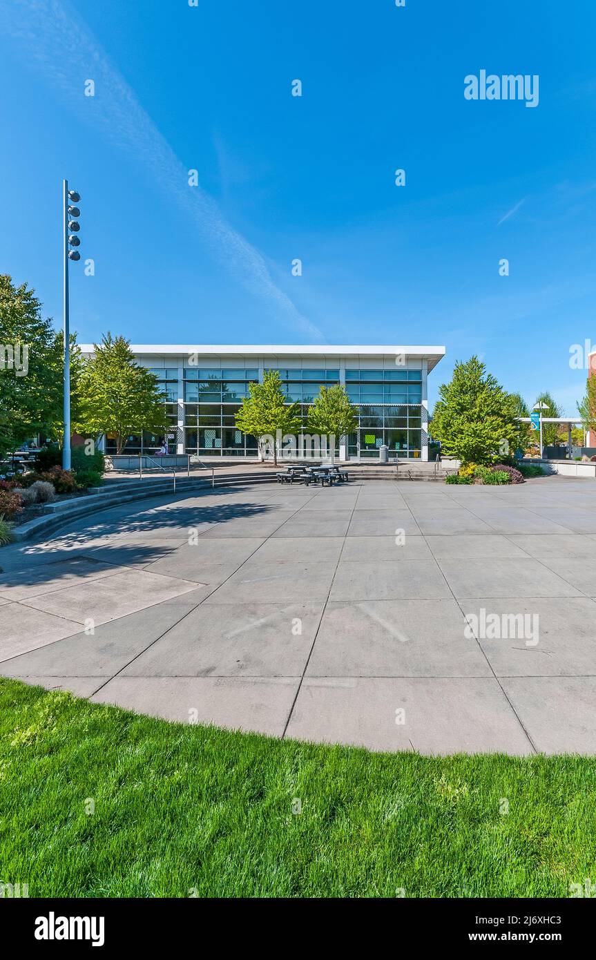 Landscaping school hi-res stock photography and images - Alamy