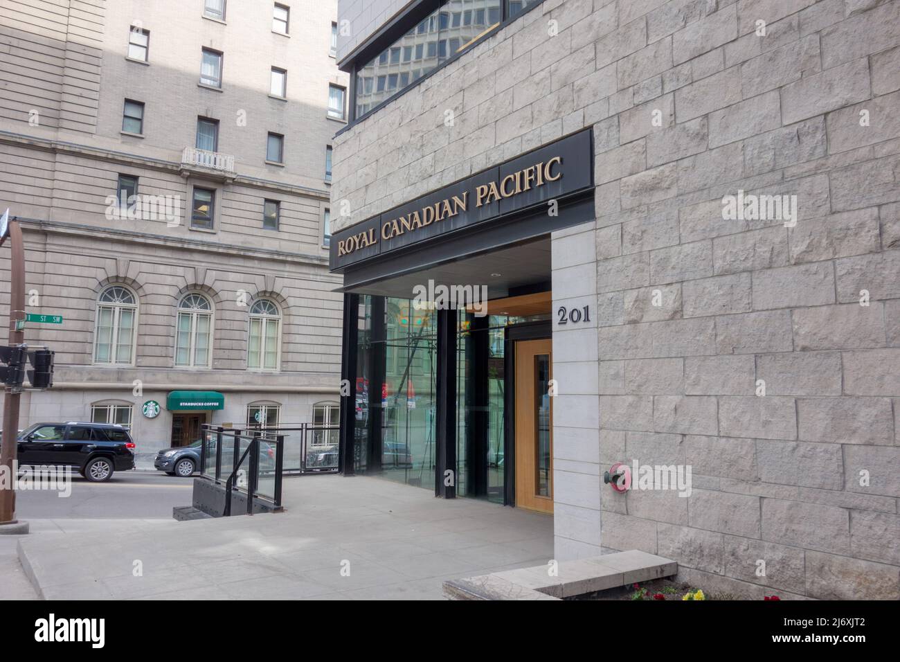 The royal canadian pacific luxury train hi-res stock photography and ...