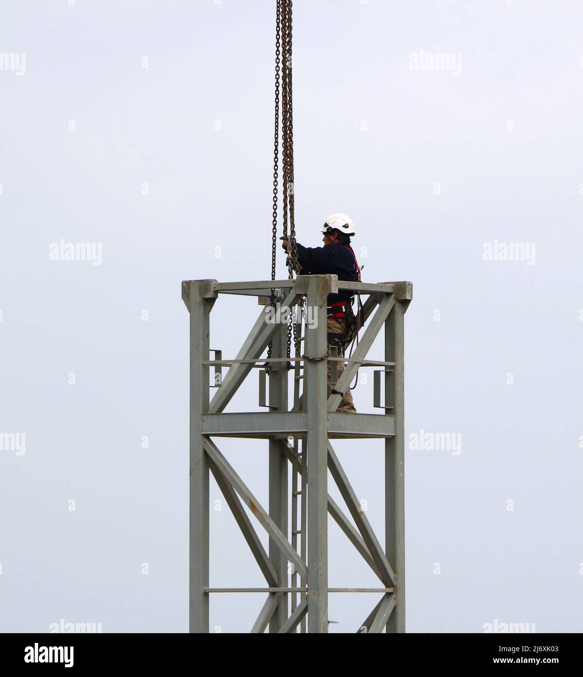 Construction worker working crane hi-res stock photography and images ...