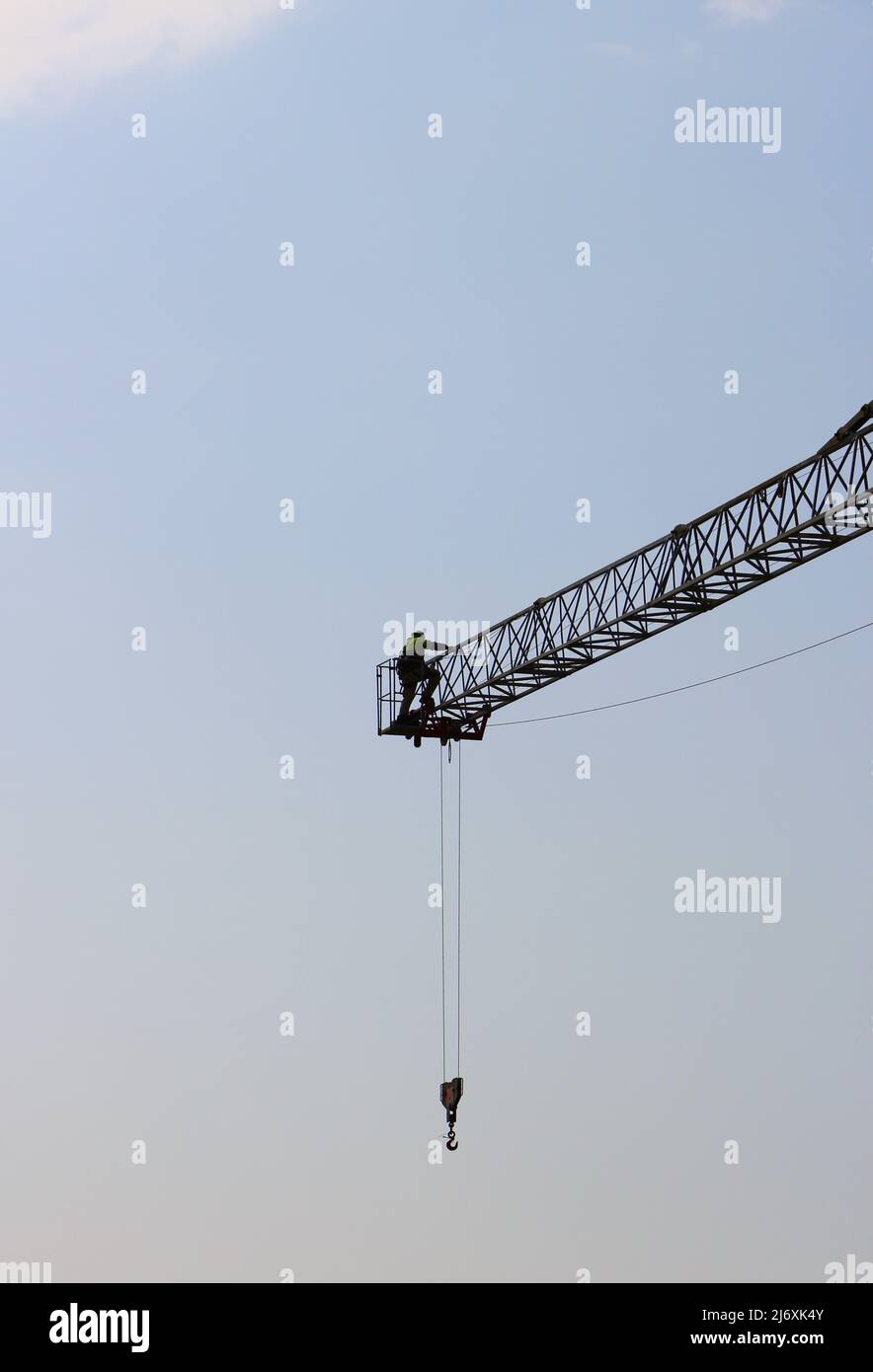 Crane rigger hi-res stock photography and images - Alamy
