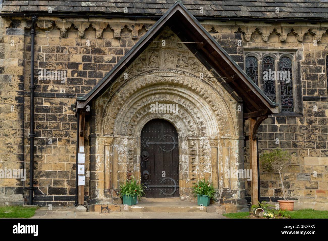 Wooden door norman architecture hi-res stock photography and images - Alamy