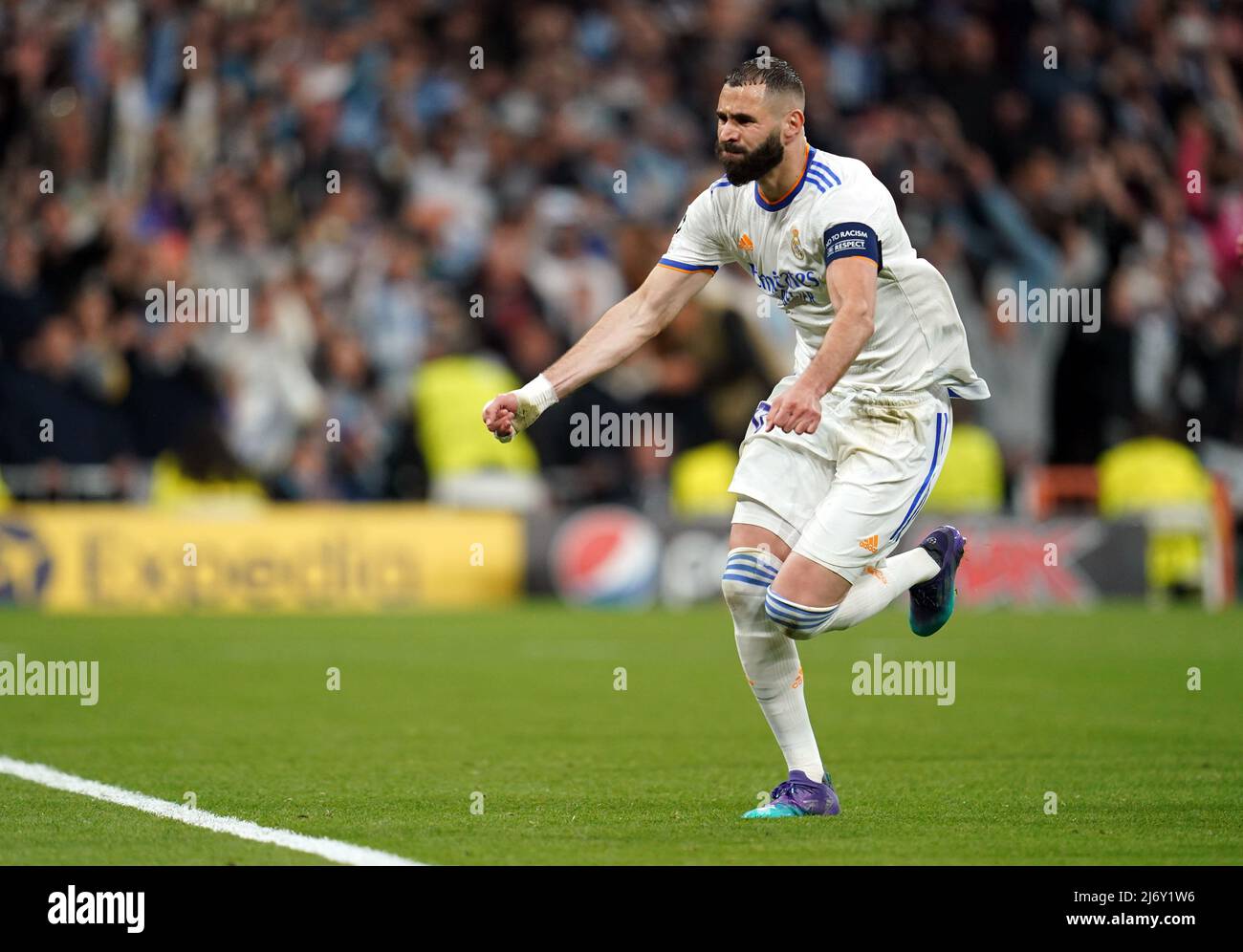 Benzema goal city bernabeu hi-res stock photography and images - Alamy