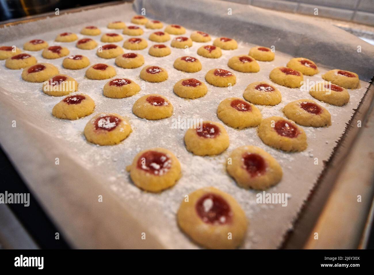 Ox eye cookies hi-res stock photography and images - Alamy