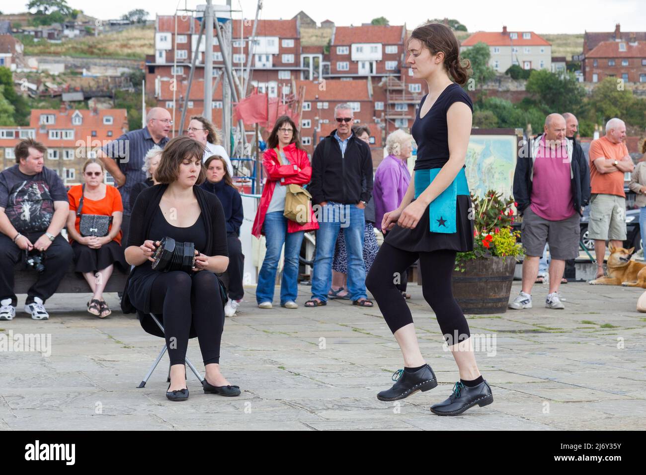 Traditional dancing at Whitby folk week Stock Photo - Alamy