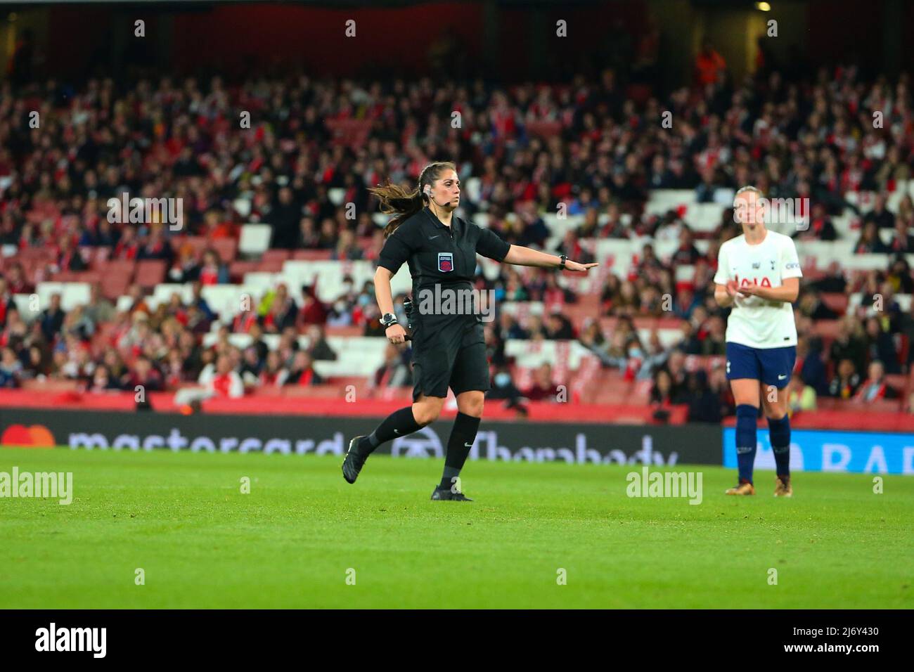 Angela saunders hi-res stock photography and images - Alamy