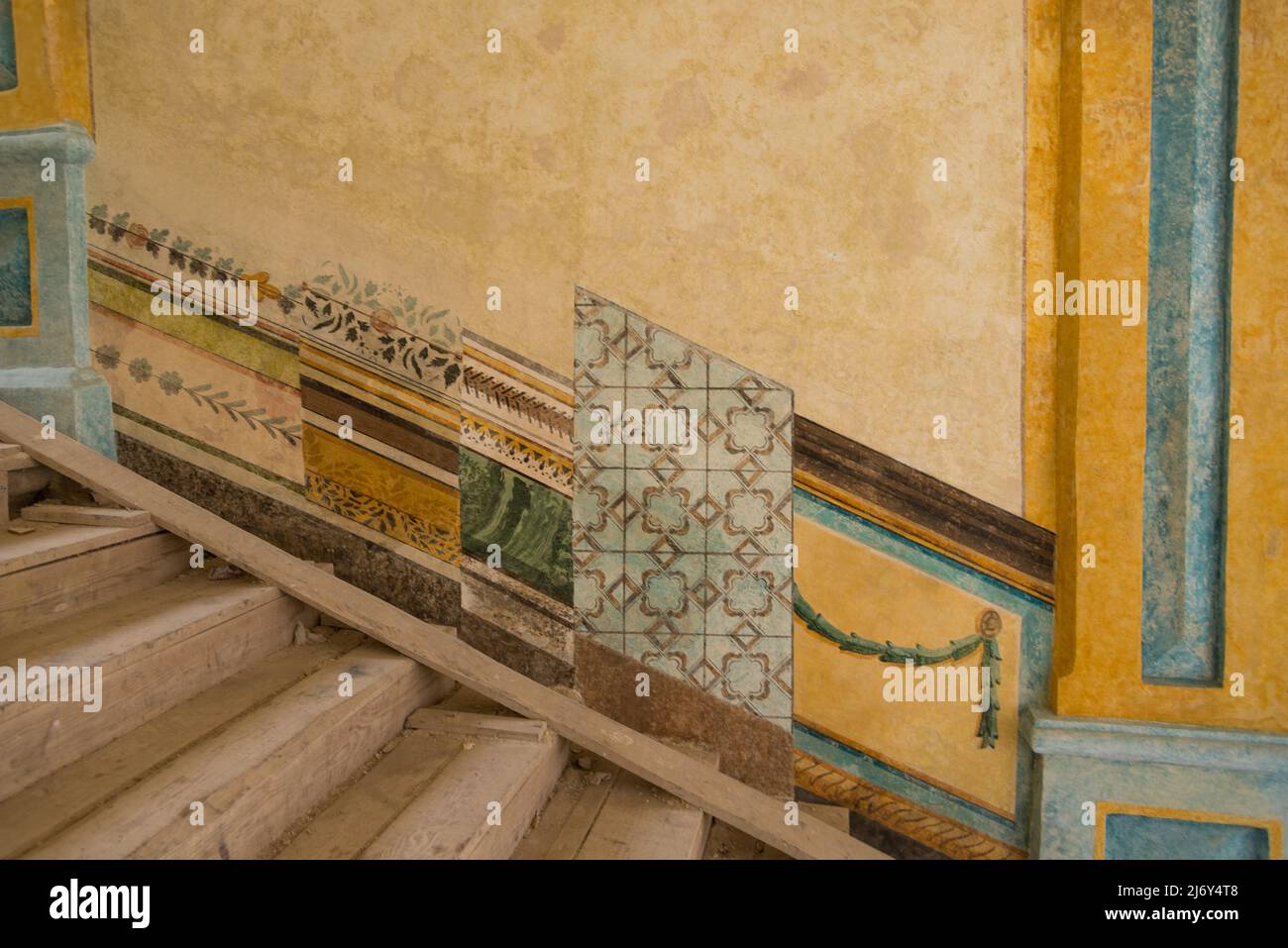 Layers building hi-res stock photography and images - Alamy