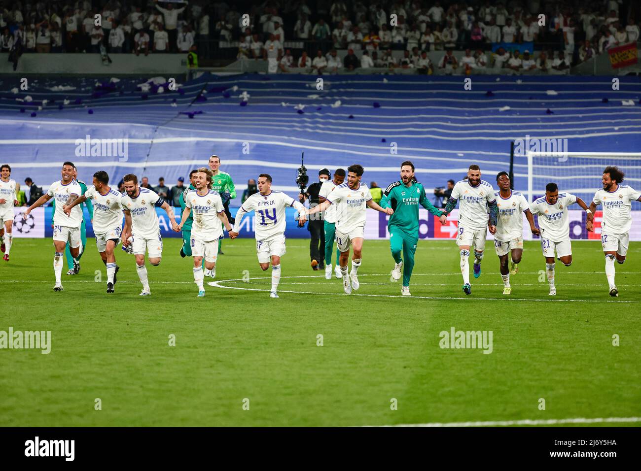 Spain. 04th May, 2022. players of Real Madrid celebrate their qualify ...