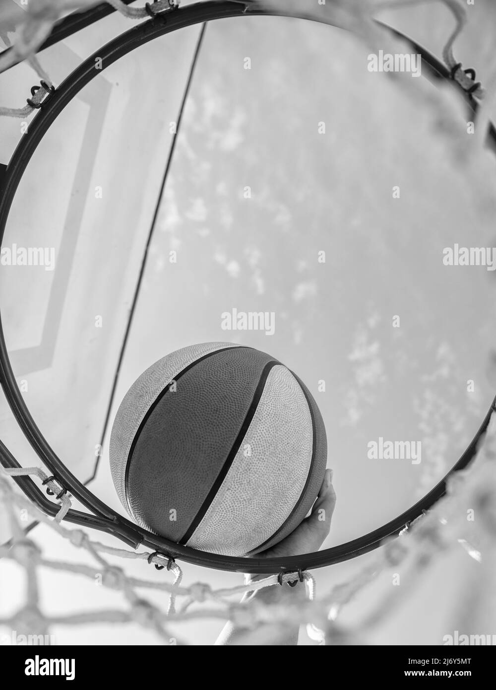 Basketball player scoring hi-res stock photography and images - Alamy