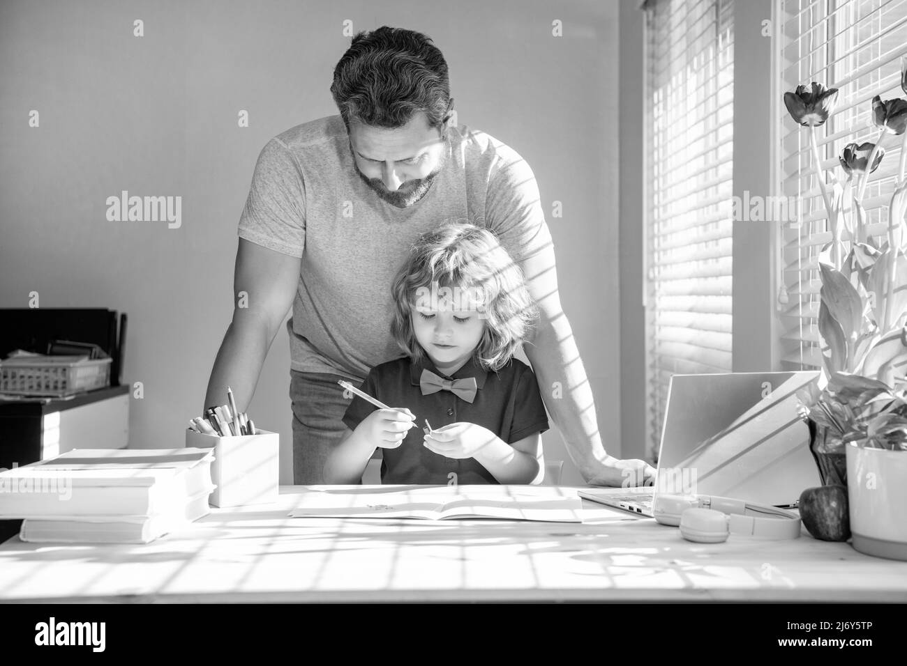 Fatherhood busy hi-res stock photography and images - Alamy