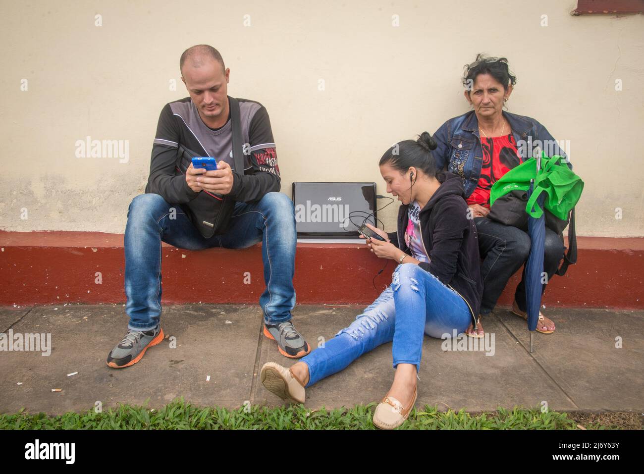 January 12, 2016 - Havana, Cuba: Most Cubans now have cell phones, and ...