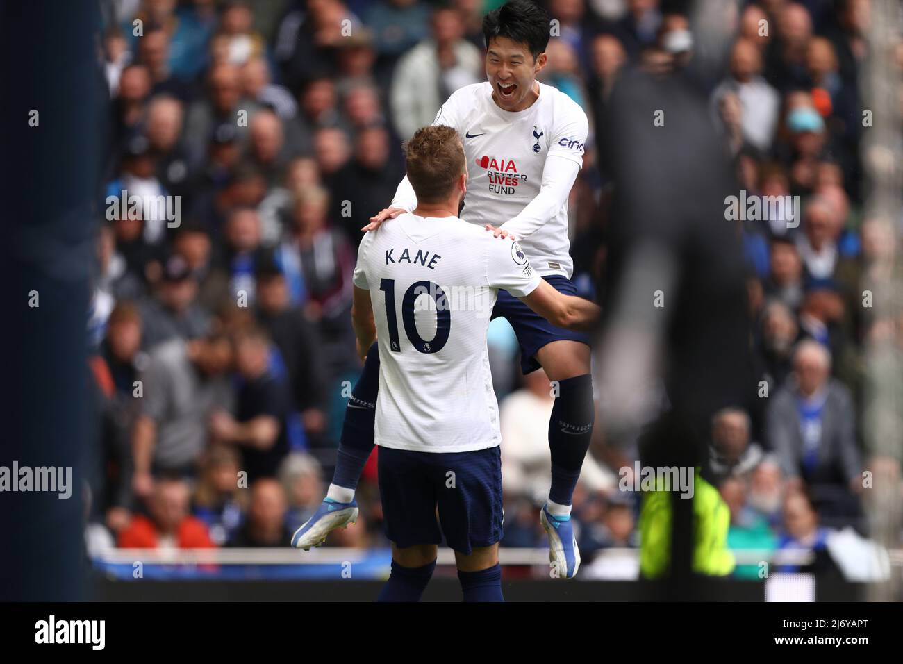 Harry kane celebrate hi-res stock photography and images - Alamy